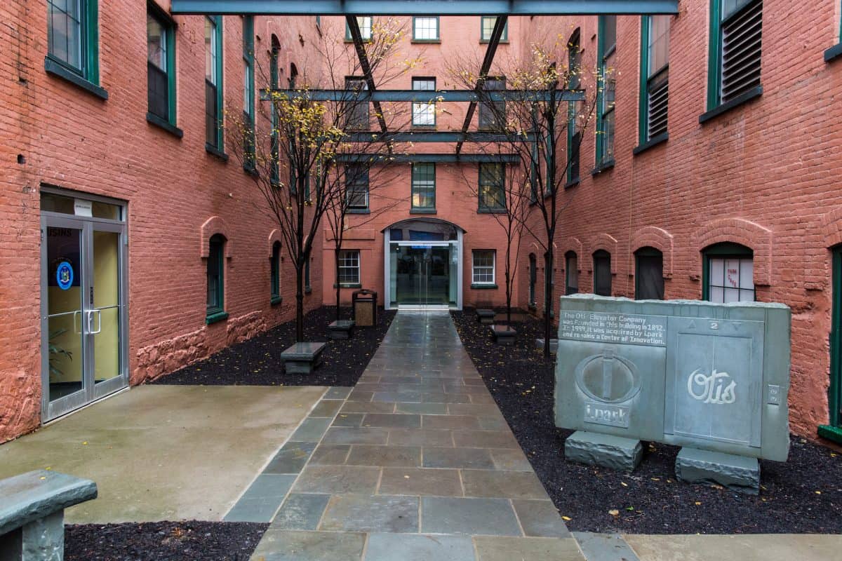 About Us | Academy for Jewish Religion